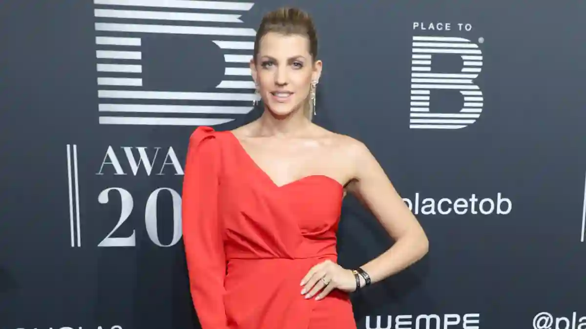 Sarah Harrison: Steckbrief, News und Bilder | Promipool