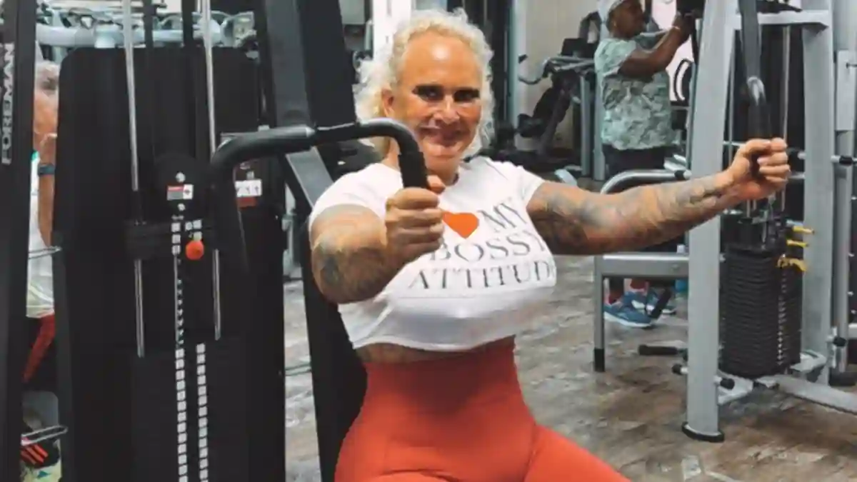 Caro Robens: Steckbrief, News und Bilder | Promipool