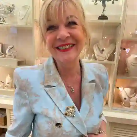 Elke Velten-Tönnies: Steckbrief, News und Bilder | Promipool