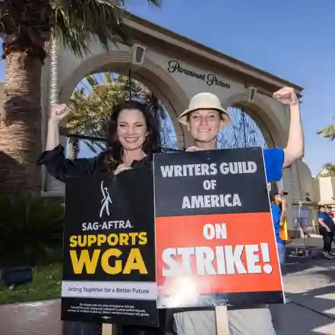 Fran Drescher: Steckbrief, News und Bilder | Promipool