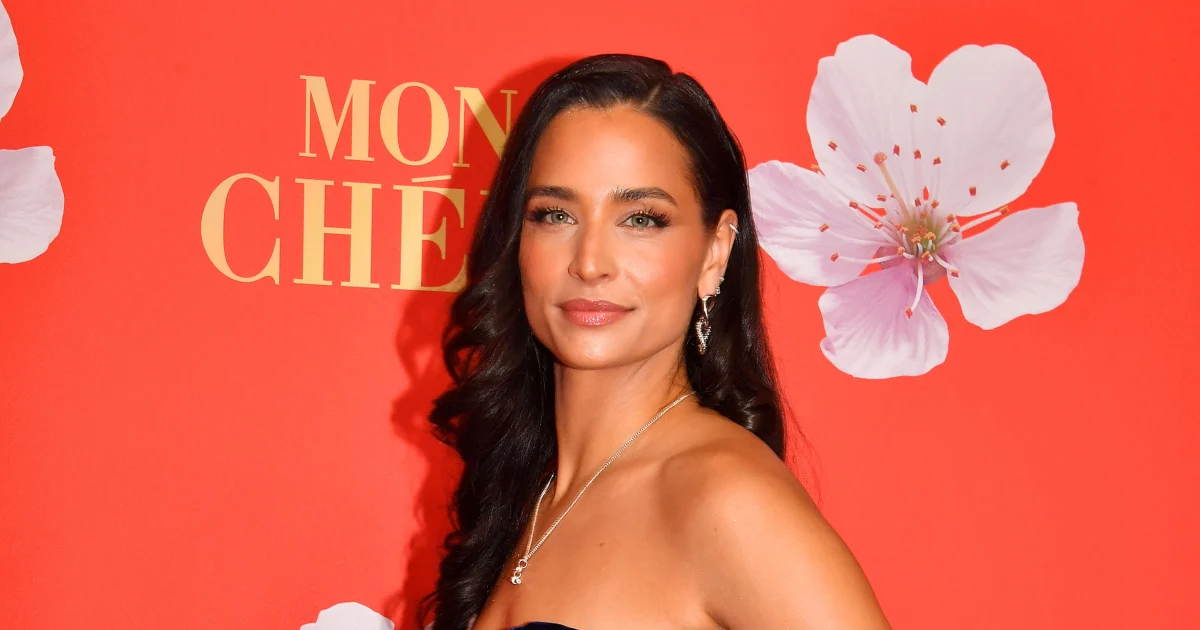 Amira Aly in verführerischen Dessous: Sie posiert verboten sexy