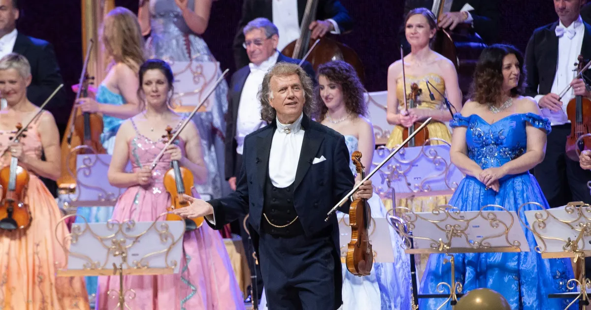 André Rieus Orchester: Das Geheimnis der Kostüme der Musiker