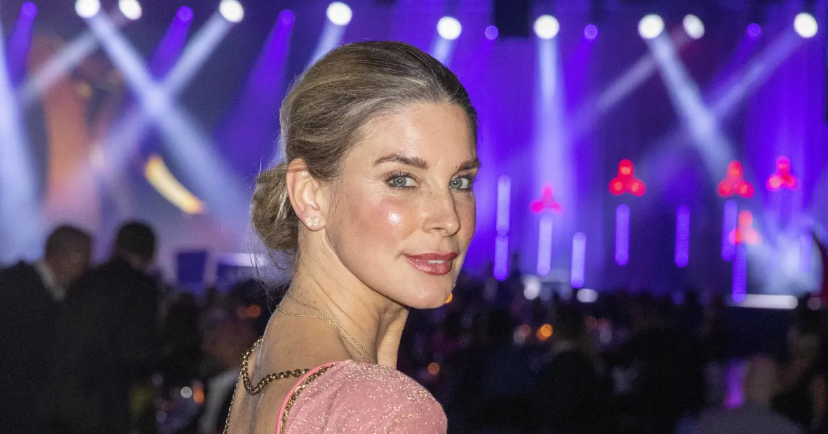 Claudelle Deckert oben ohne: Ganz schön sexy!
