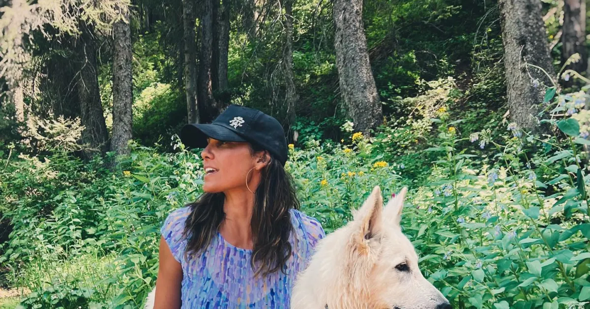 Daniela Ruah im knappen Bikini - so heiß kann Wandern sein