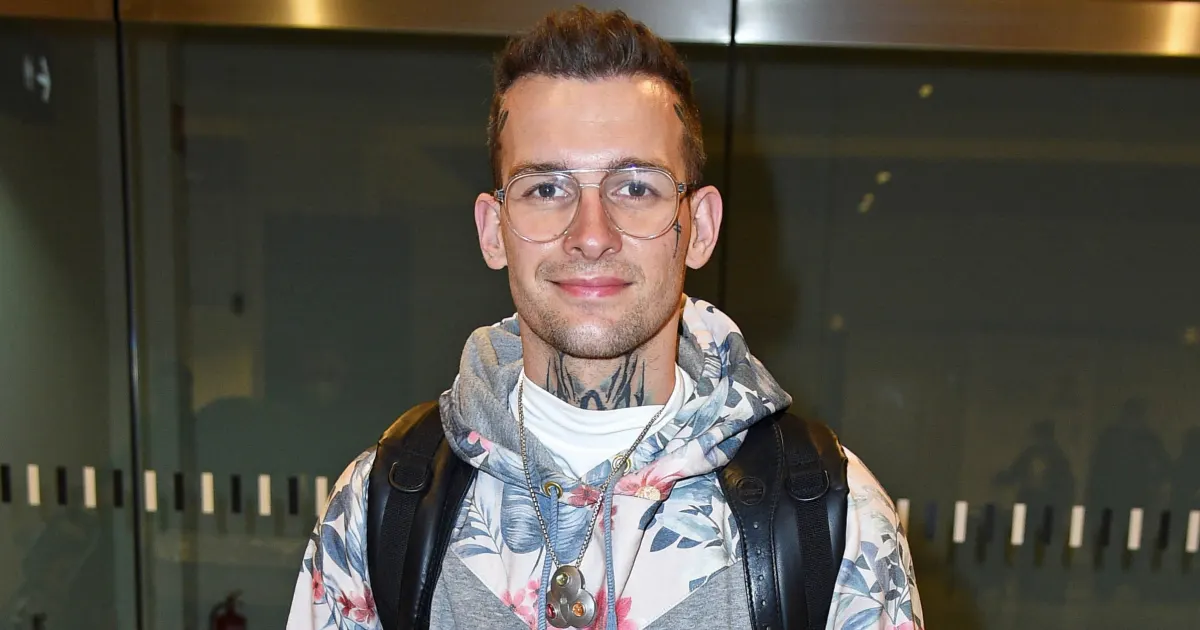 Eric Stehfest teilt Post: "Der Sieg der LEGENDE über den Tod!"