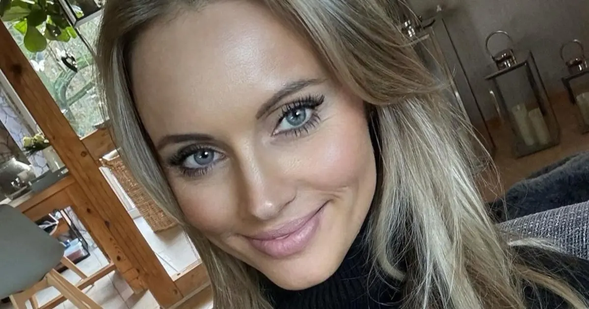 Heiße Bikini-Show: Schlager-Beauty Jenice posiert im Wasser