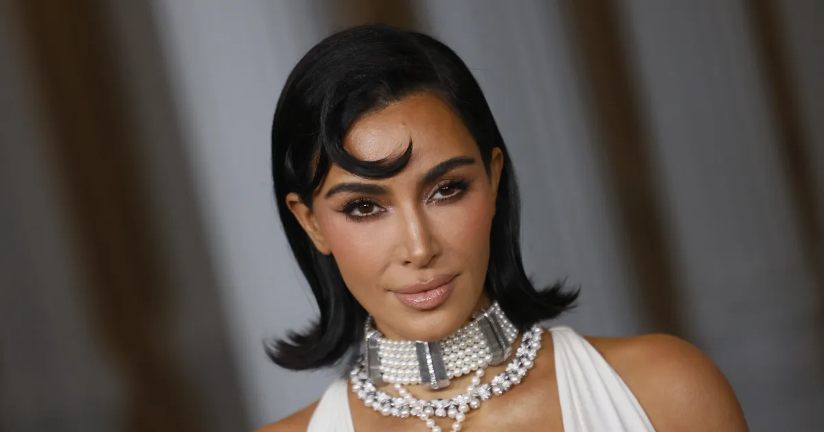 Kim Kardashian als heißes "Santa Baby" mit Macaulay Culkin