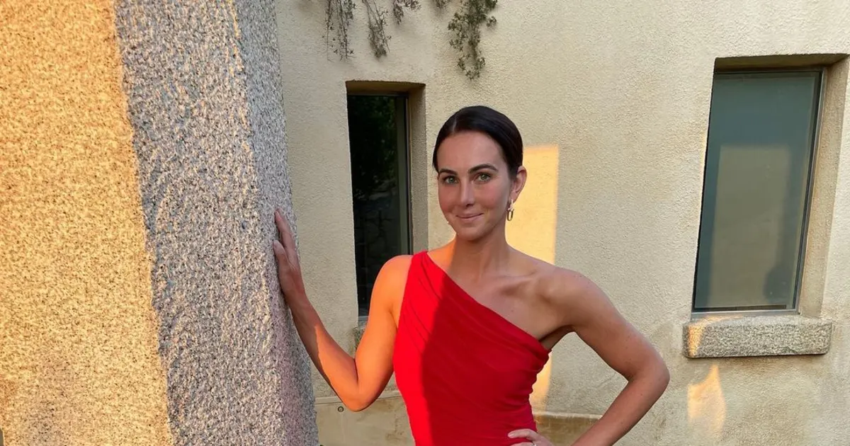 Lisa Müller im roten Mini: So zeigt sie sich selten