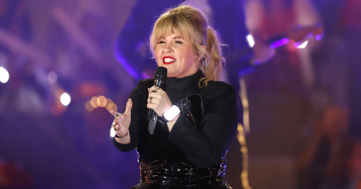 Panne beim "Schlagerbooom": Maite Kelly lässt Mikro fallen