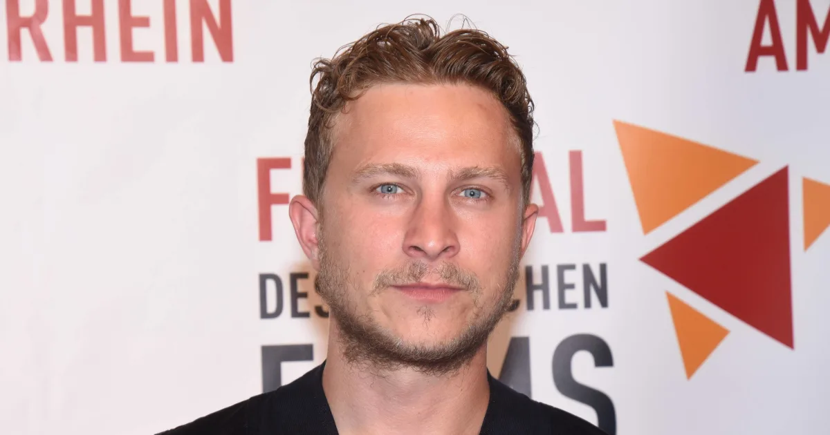 "Morden auf Öd"-Max Hubacher früher: Er nicht zu erkennen