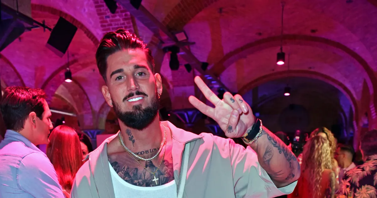 Mike Heiter ist jetzt Stripper - DAS hält Leyla davon