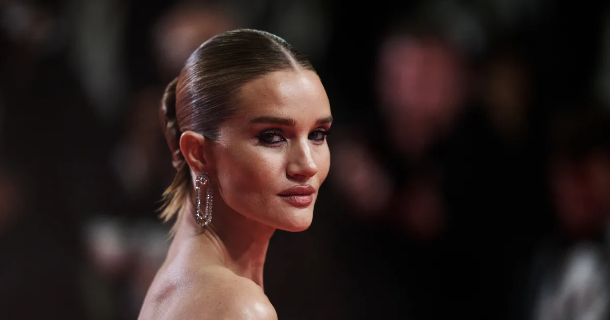 Rosie Huntington-Whiteley im Transparent-Look: Hier trägt sie fas