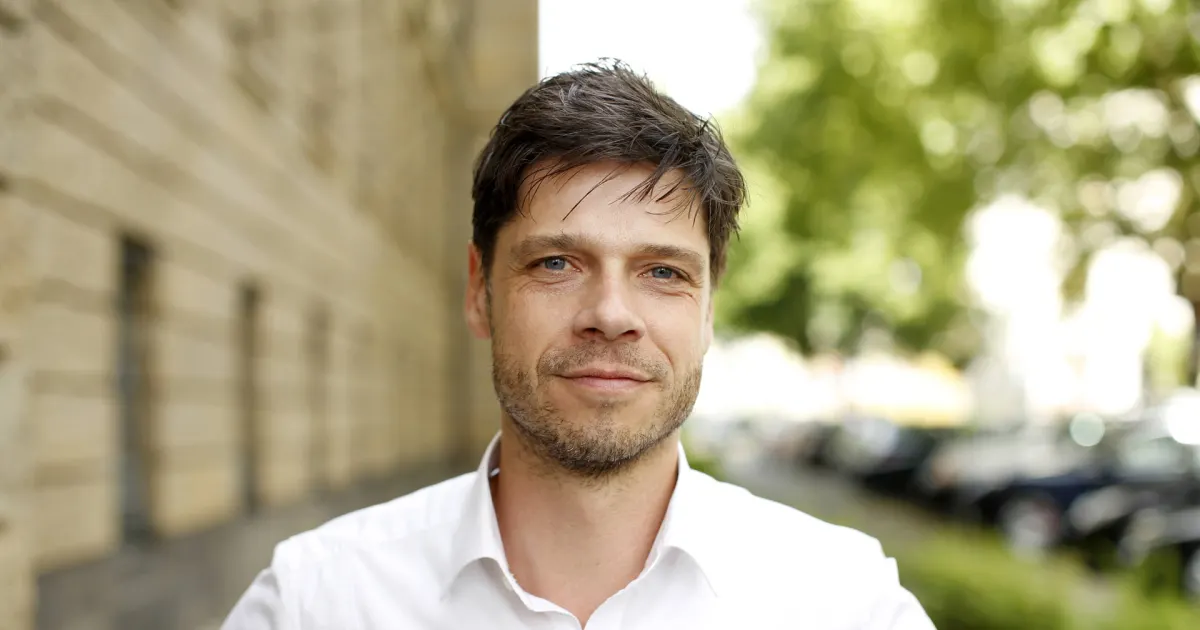 Stephen Dürr - Biografie des Seriendarstellers und TV-Promis