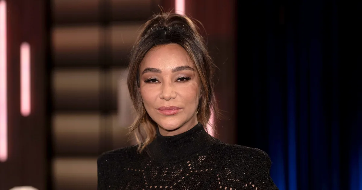 Sie trägt nichts darunter: Verona Pooth im knappen Look am Strand