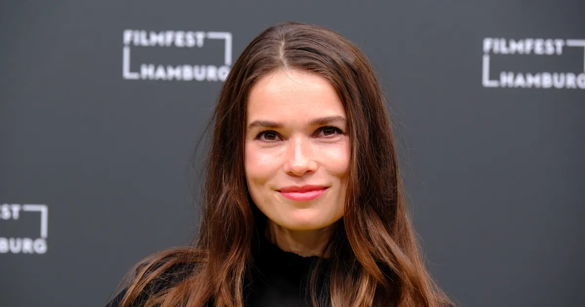 "Inga Lindström"-Star Zoe Moore: Das ist ihre berühmte Familie