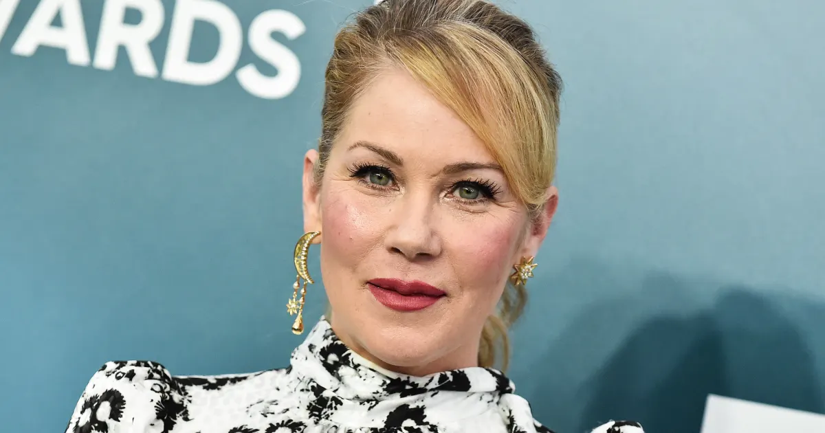 Christina Applegate trauert um ihren Vater Robert Applegate