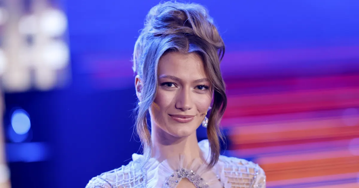Sexy Leony Die Freizügigsten Looks Der Dsds Jurorin