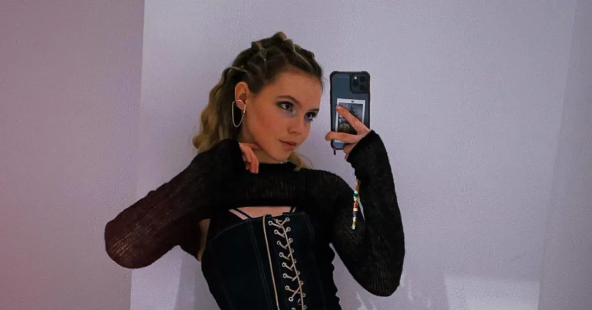 Lina Larissa Strahl: Fangirl- Moment bei Bild mit Harry Styles