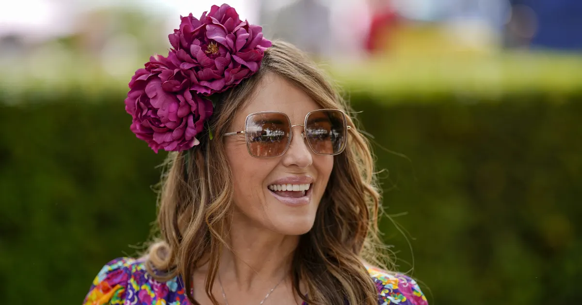 Liz Hurley im Bikini - so macht sie ihre Fans schwach