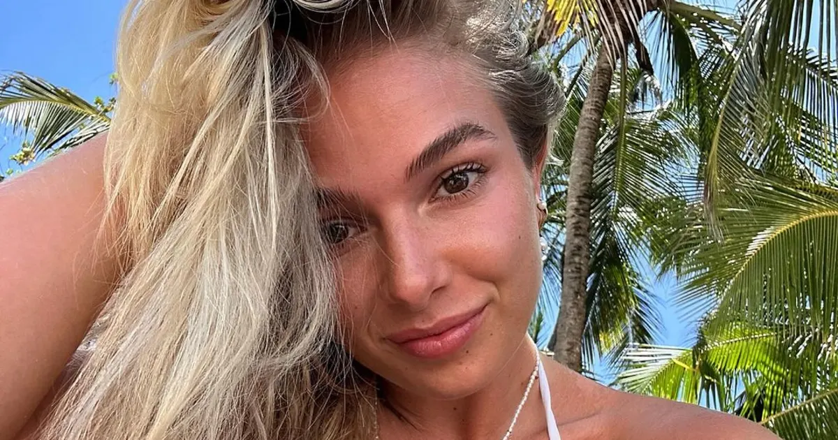 Lola Weippert im knappen Zweiteiler – so sieht sexy aus