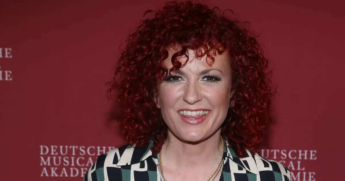 Lucy Diakovska früher: So sah die Dschungelcamperin als Kind aus