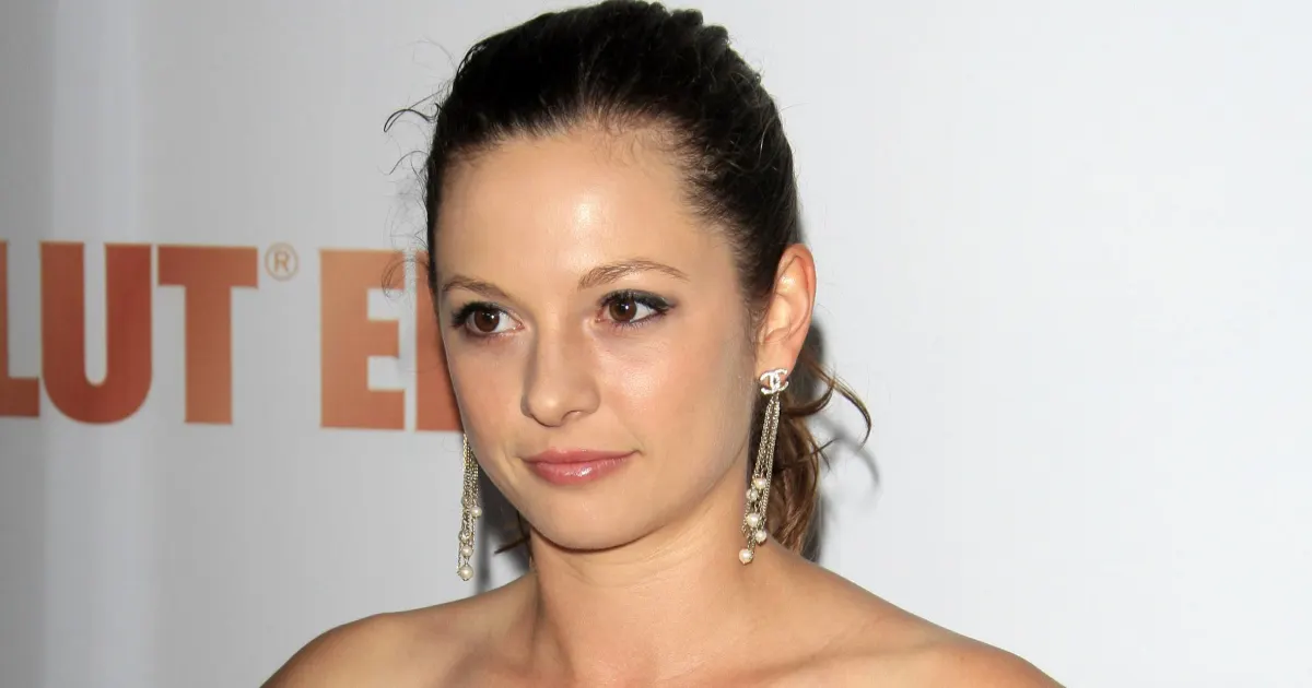 Mackenzie Rosman • Profil, Steckbrief, Bilder & News • Promipool.