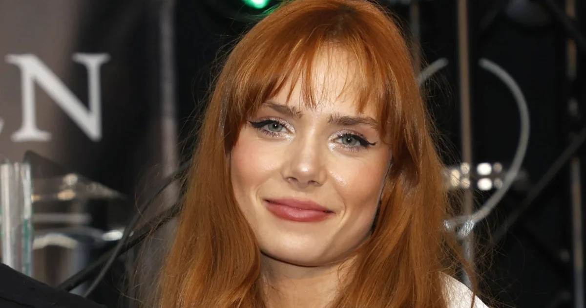 BH-Blitzer: Marie Wegener als sexy Business-Lady