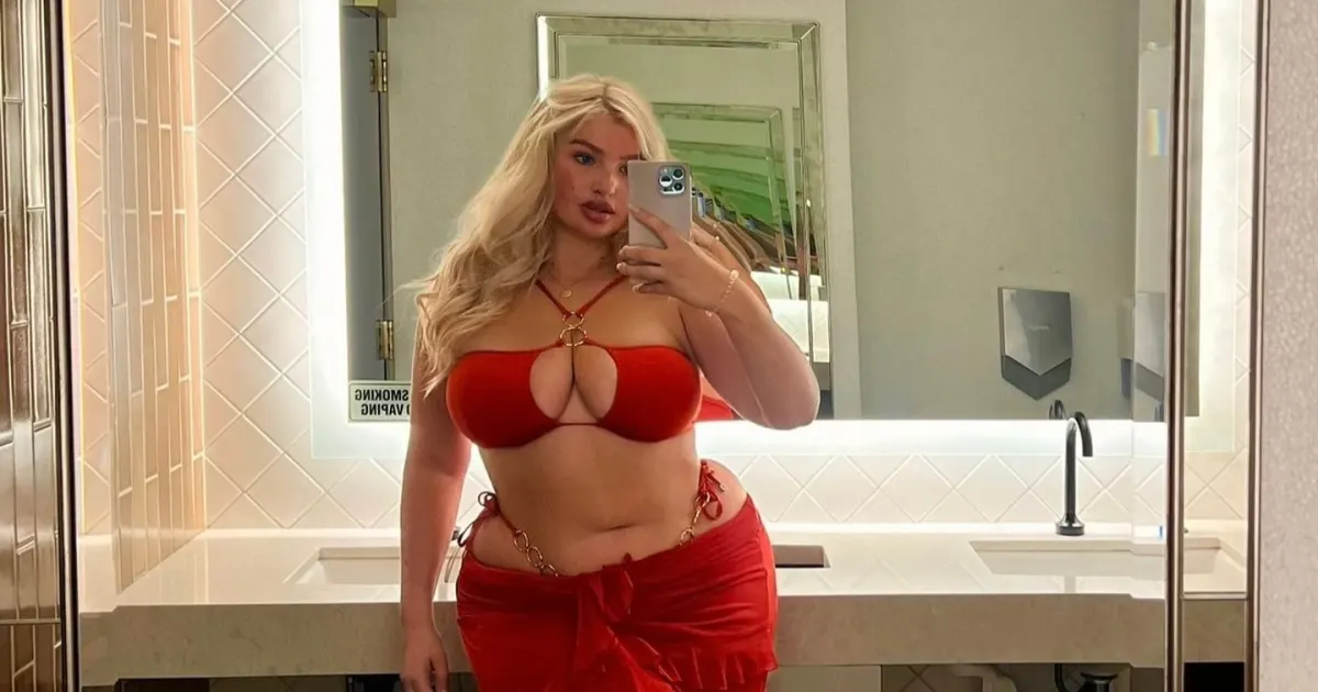 Im knappen Bikini: Sarina Nowak zeigt ihre heißen Kurven