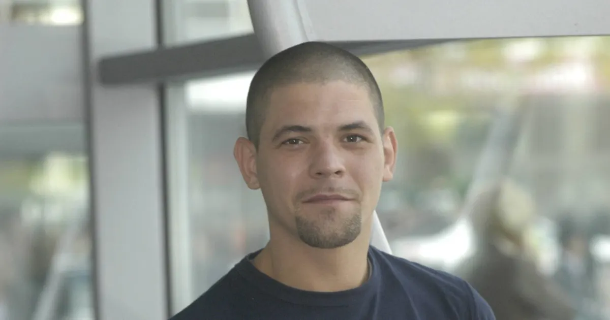 Fast nicht erkannt: SO sah Tim Mälzer in jungen Jahren aus